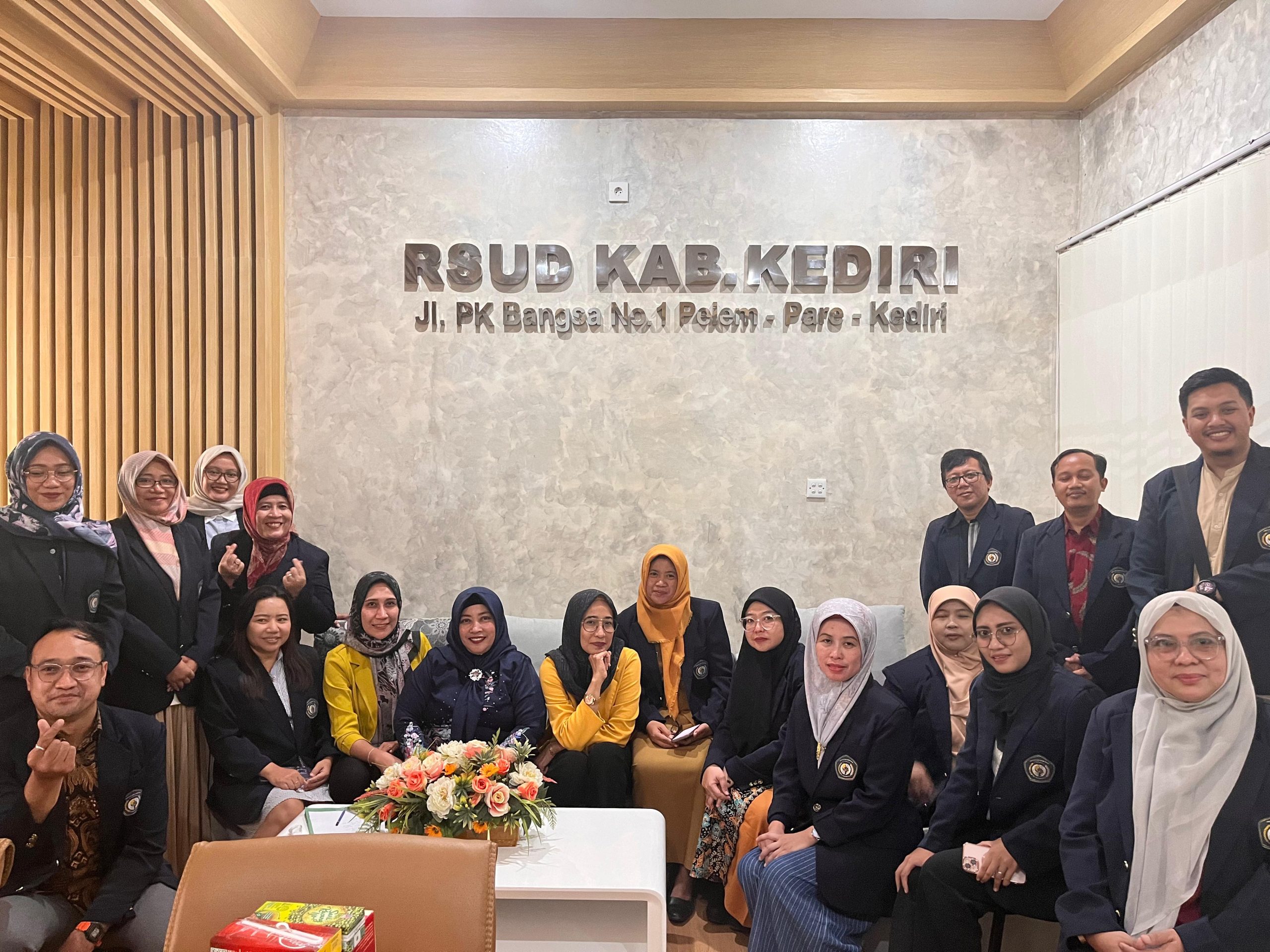 PEMBUKAAN RESIDENSI MAHASISWA PASCASARJANA KESEHATAN MASYARAKAT IIK ...