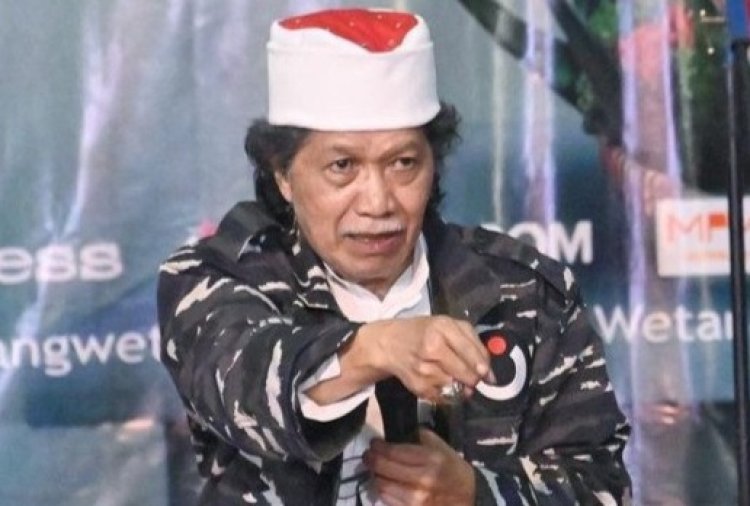 Merinding! Ramalan Cak Nun 12 Tahun Lalu Viral: Sebut Iran Bakal ...